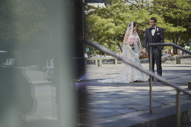 bride and groom pictures
